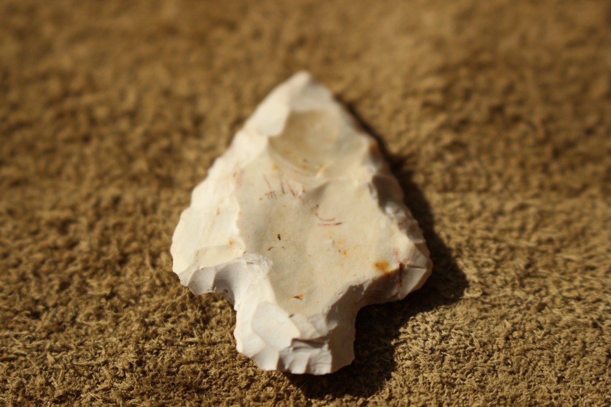 Flint Knapping – The Prehistoric Workshop