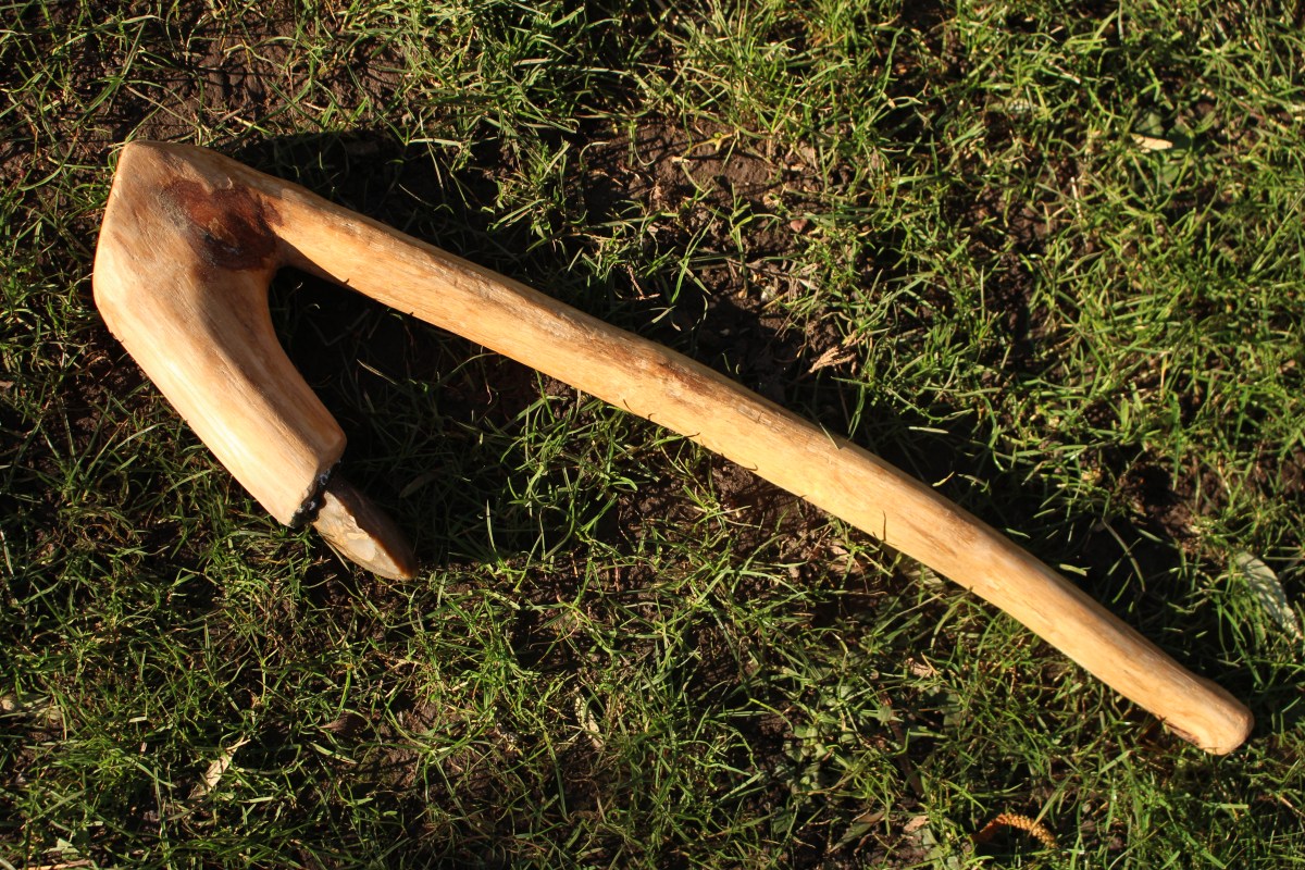 Flint Knapping – The Prehistoric Workshop